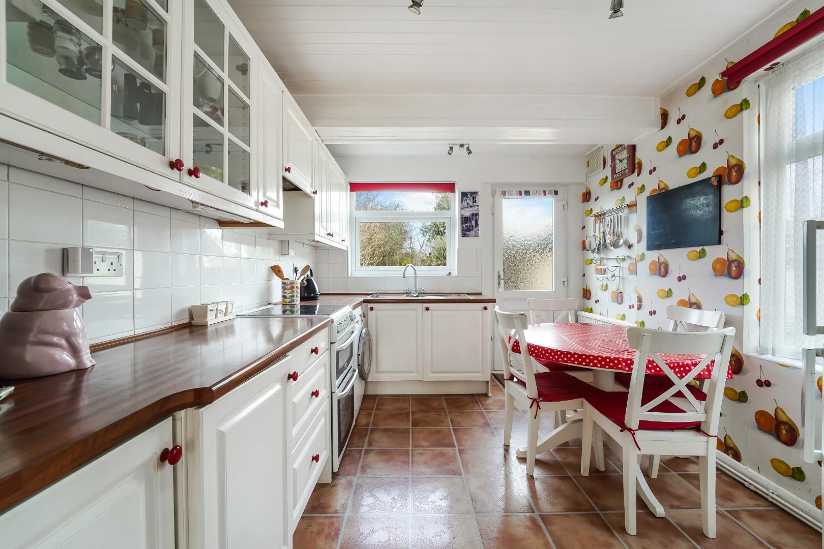 Glenwood Road, Stoneleigh | The Personal Agent